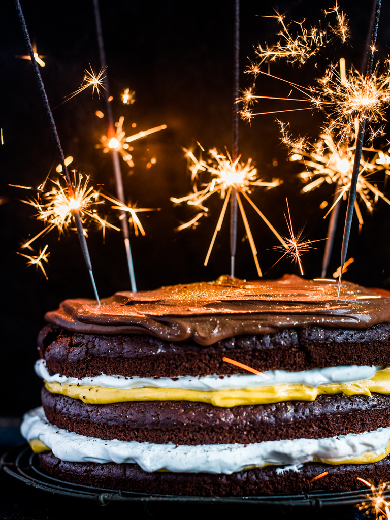 GOLD DUST CHOCO CAKE - Man.Eat.Plant.