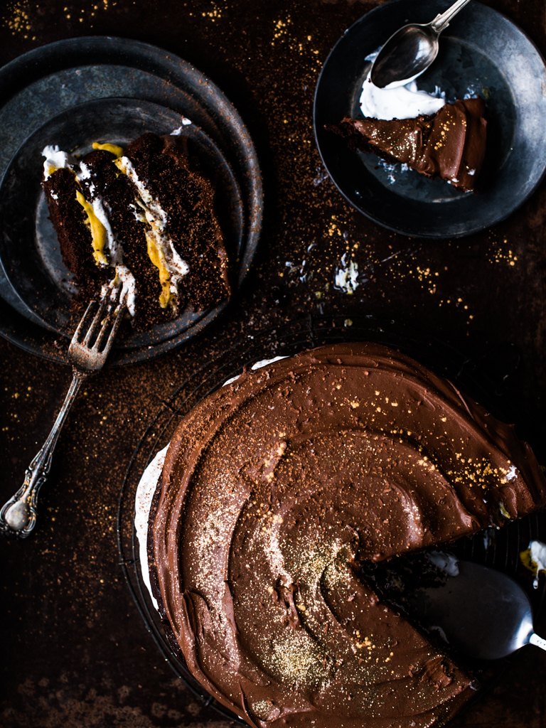 GOLD DUST CHOCO CAKE - Man.Eat.Plant.